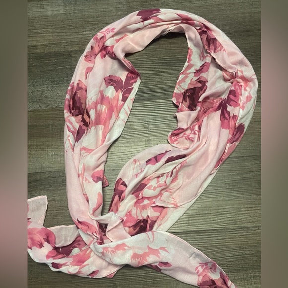 Jessica Simpson | Accessories | Jessica Simpson Scarf | Poshmark